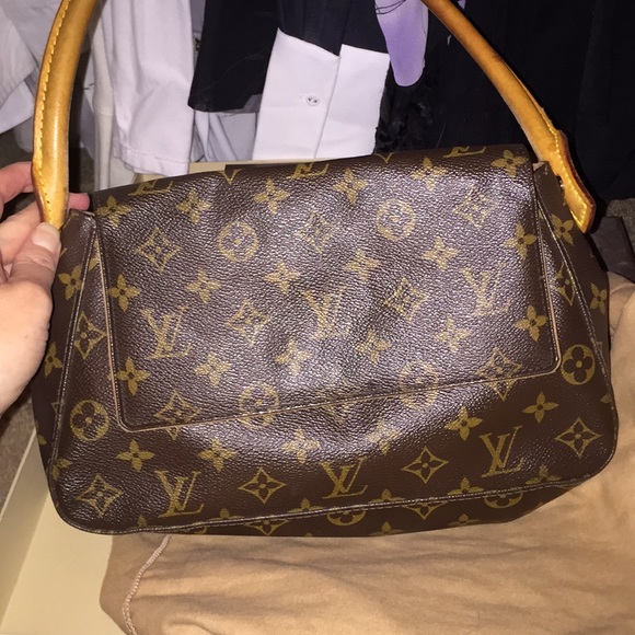 Louis Vuitton | Bags | Authentic Louis Vuitton Mini Looping Shoulder ...